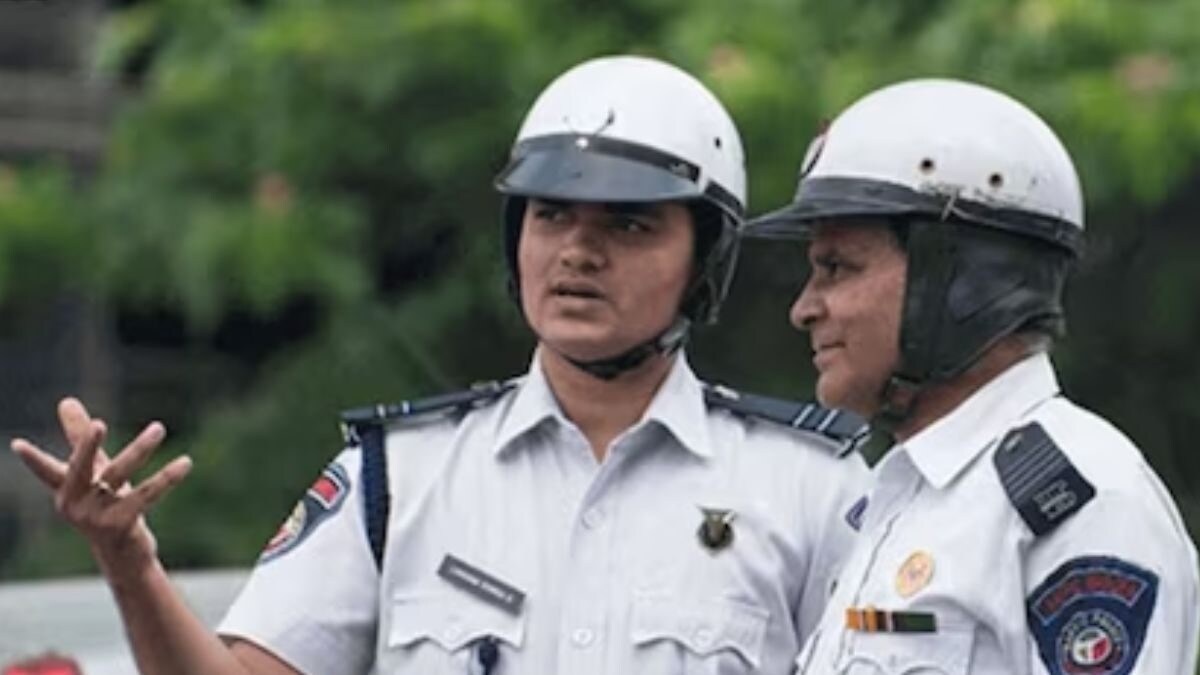 How To Pay Traffic Challan Online Via UPI Or PayTM - News18