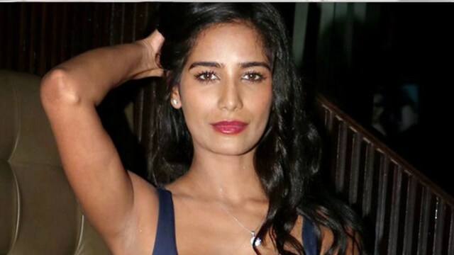 Poonam Pandey Passes Away: Leaked Bathroom Video To Arrest During Lockdown; A Look At Her ...