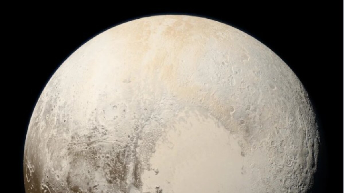 What Is The Colour Of Pluto? This 2015 Photo By NASA Reveals Stunning ...