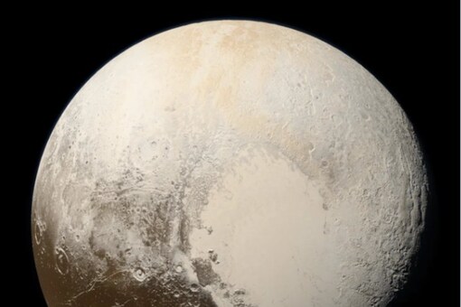 What Is The Colour Of Pluto? This 2015 Photo By NASA Reveals Stunning ...