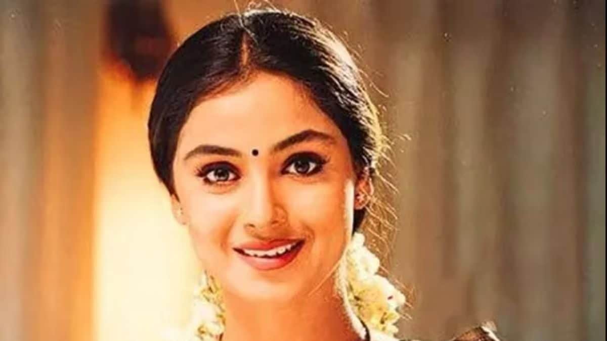 South Actress Simran’s Throwback Family Trip Photo Viral | Movies News ...