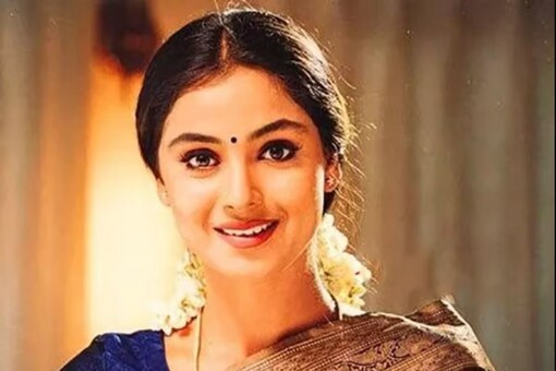 South Actress Simran’s Throwback Family Trip Photo Viral - News18