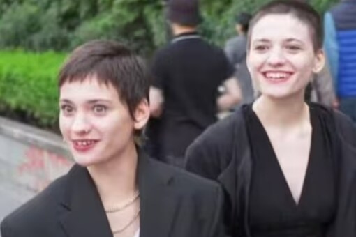 Twin Sisters Meet 19 Years After Being Separated At Birth - News18