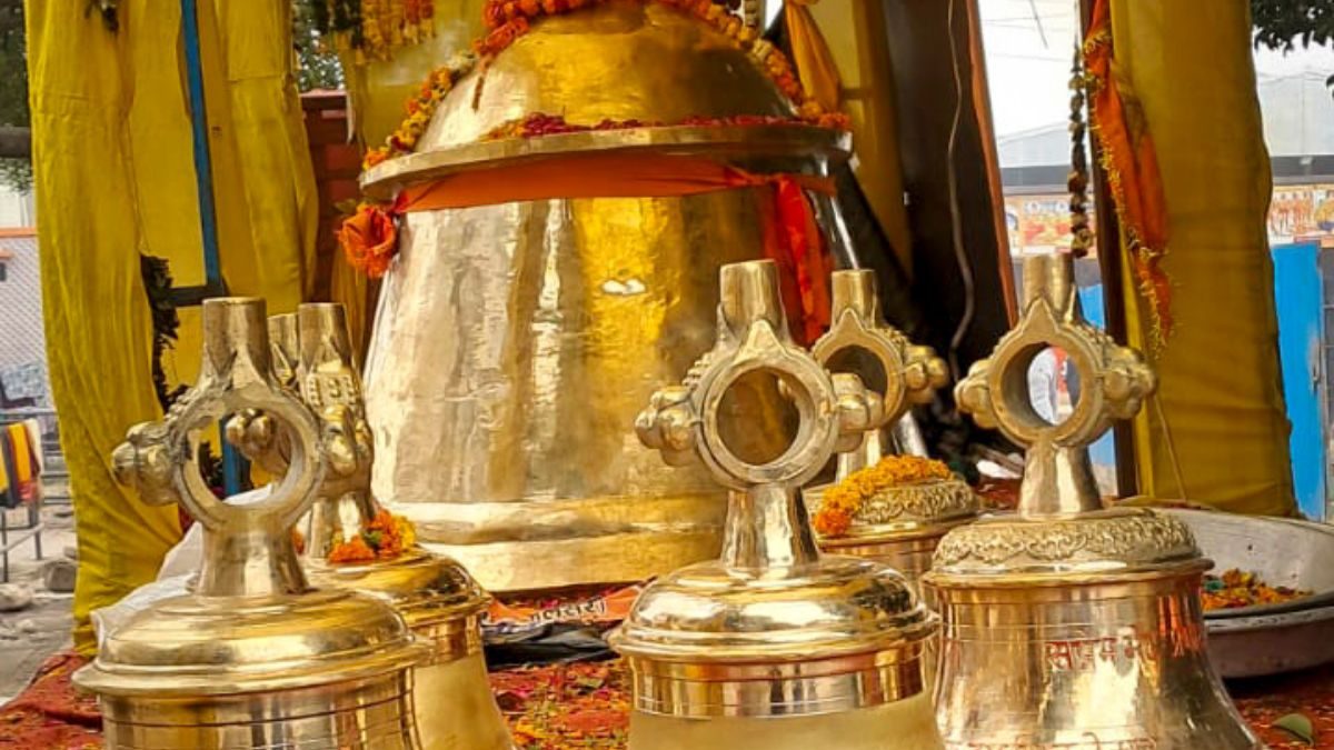 Gifts for Ram Temple: 2100-kg Bell, 108-ft-long Incense Stick Among ...