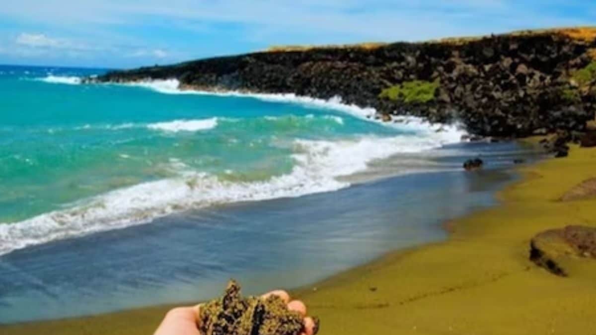 Hawaii's Hidden Gem: Mahana Beach's Unique Green Sand Draws People From ...