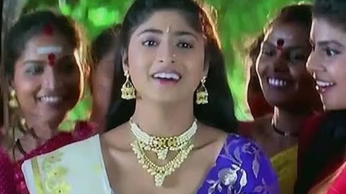 Remember Muthu Actress Subhasree? Here's What She Looks Like Now - News18