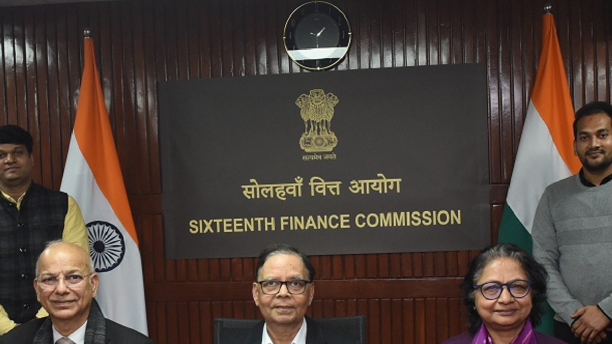 16th Finance Commission Holds First Meeting In Delhi Under Chairmanship ...