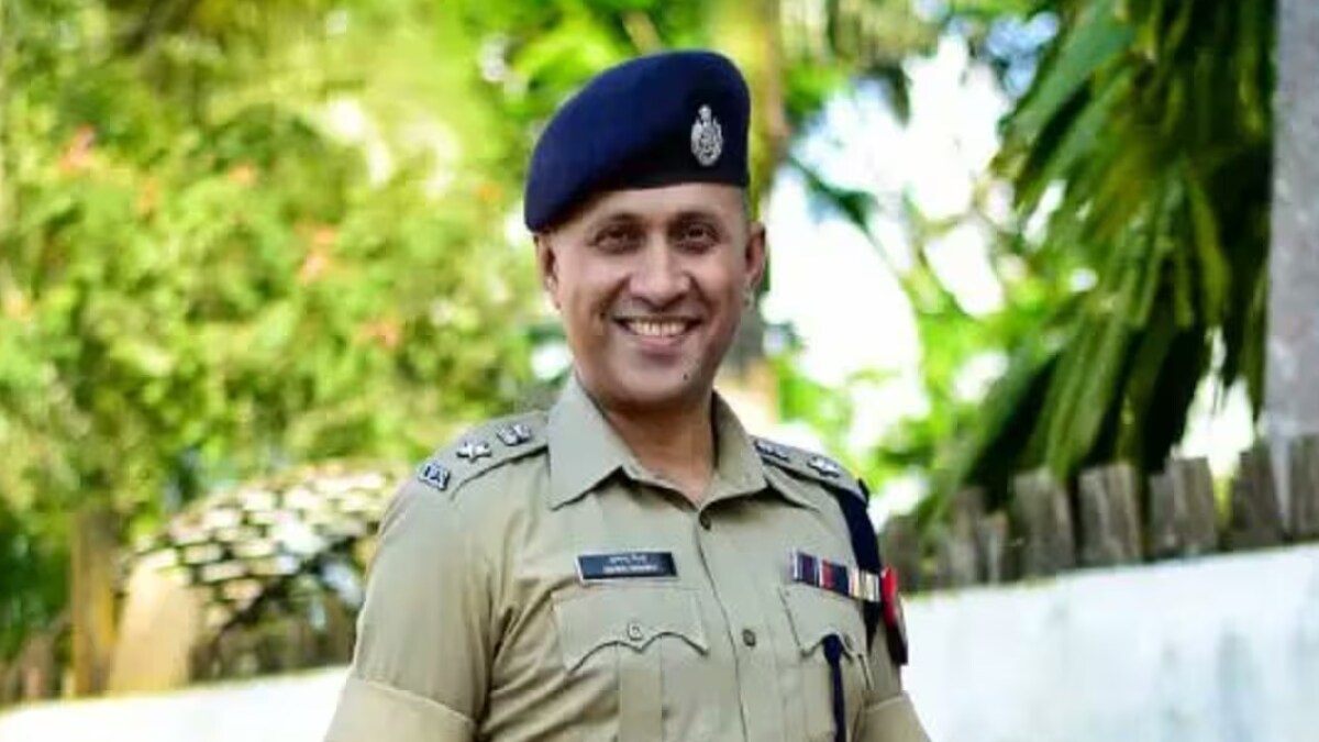 Who Is Anand Mishra, The IPS Officer Who Resigned To Dedicate Himself To Social Service - News18
