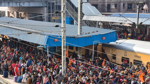 Special Ayodhya-Bound Train Carrying Over 1300 Devotees Pelted With ...
