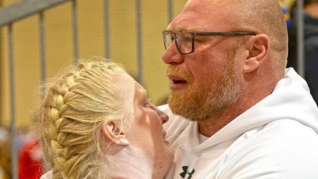 Brock Lesnar Finally Makes Public Appearance, Accompanies His Daughter ...