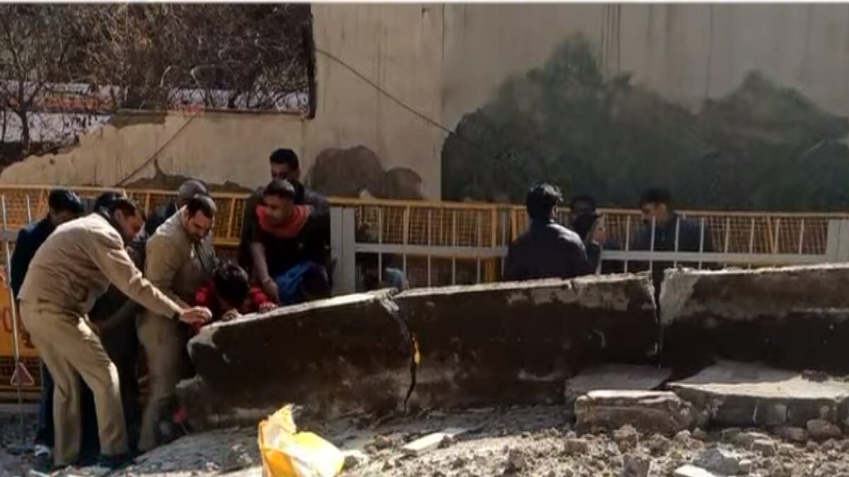 Day After Wall Collapses in Gokulpuri Metro Station, DMRC Orders ...