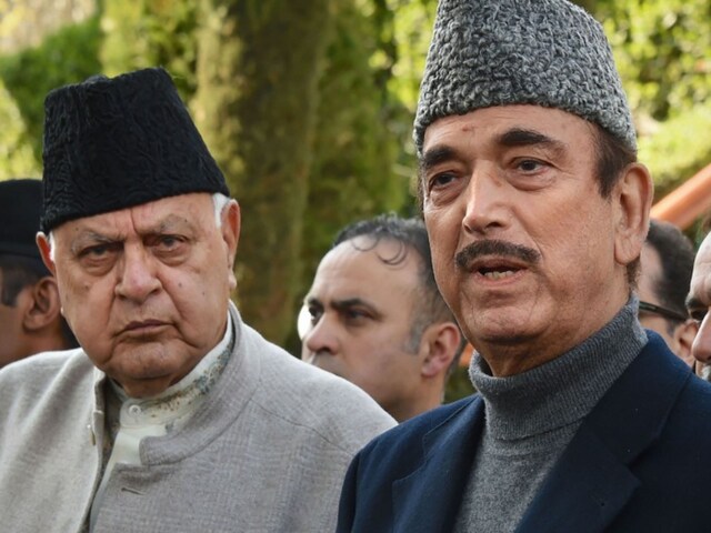 Ghulam Nabi Azad-Farooq Abdullah Spat: Tussle For Primacy - News18