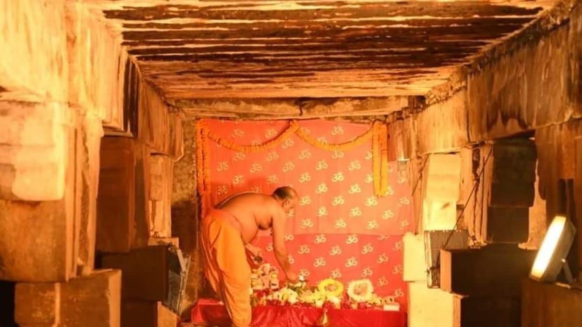 ‘An Emotional Moment’: Puja Performed at ‘Vyas Ji Ka Tehkhana’ at ...