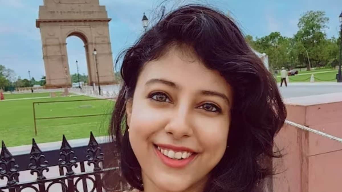 23-year-old Tamali Saha Cracks UPSC in First Attempt, Secures Rank 94 ...