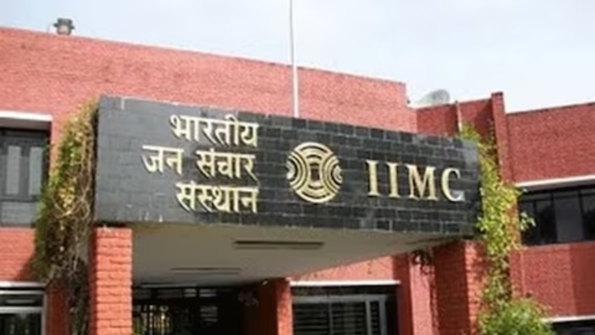 Education Ministry Declares IIMC as Deemed-to-be University | Education and Career News - News18
