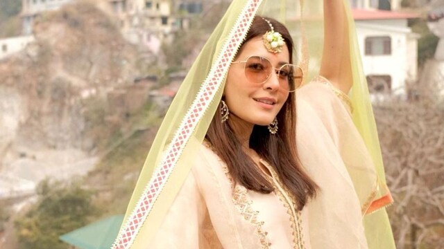 Raashi Khanna's Traditional Ensemble Is Perfect For A Haldi Ceremony ...