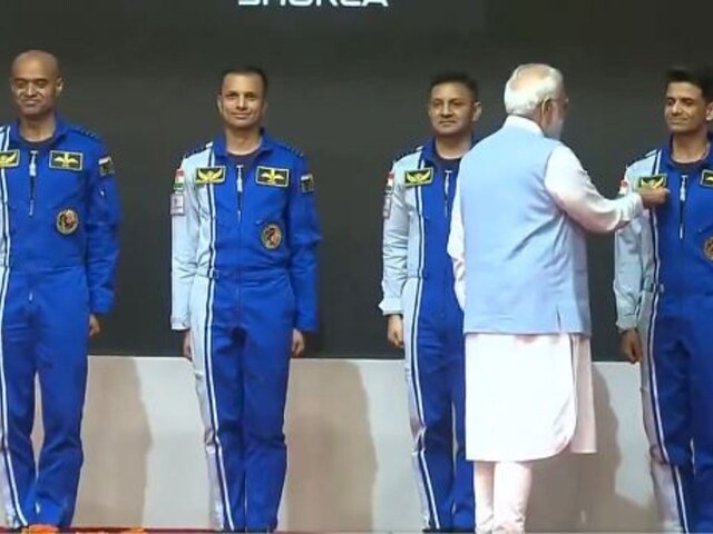 'Men in Blue': What Went into Making of Gaganyaan Astronauts’ Suits ...