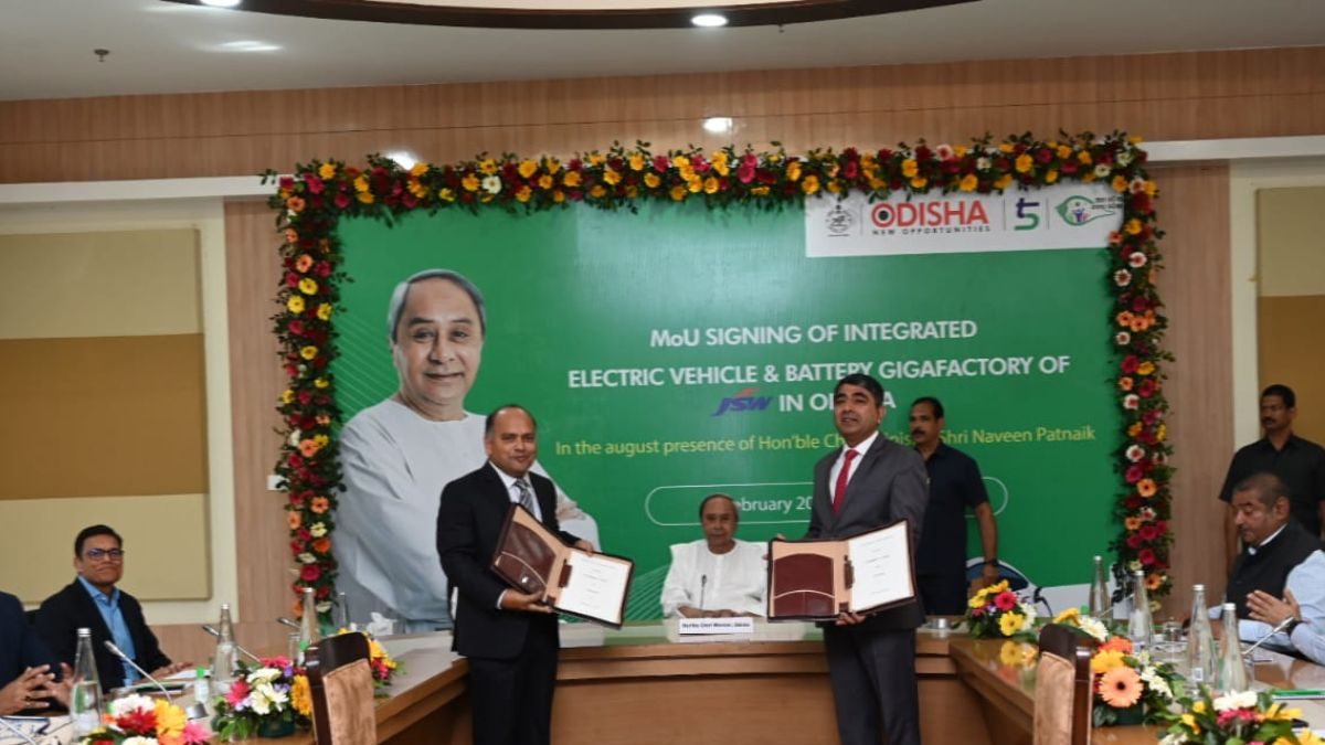 JSW Group Inks MoU to Set Up First Mega Scale Integrated EV & EV ...