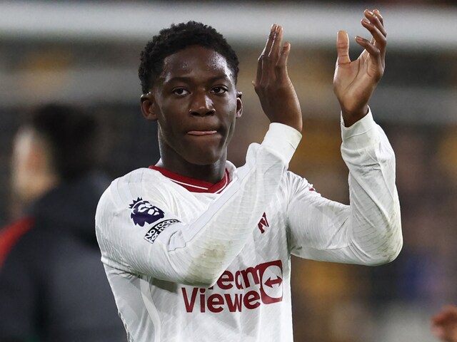 Watch: Kobbie Mainoo's Heartfelt Message to Man United Fan Whose Father ...