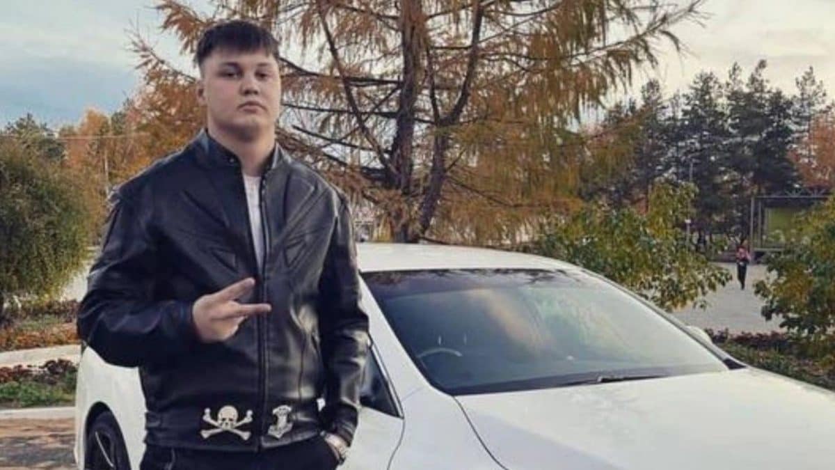 Corpse of Russian Pilot Who Defected to Ukraine Found inside Garage in ...