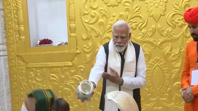 After Gujarat Cooperative's Event, PM Modi Performs 'Pooja' At Valinath ...