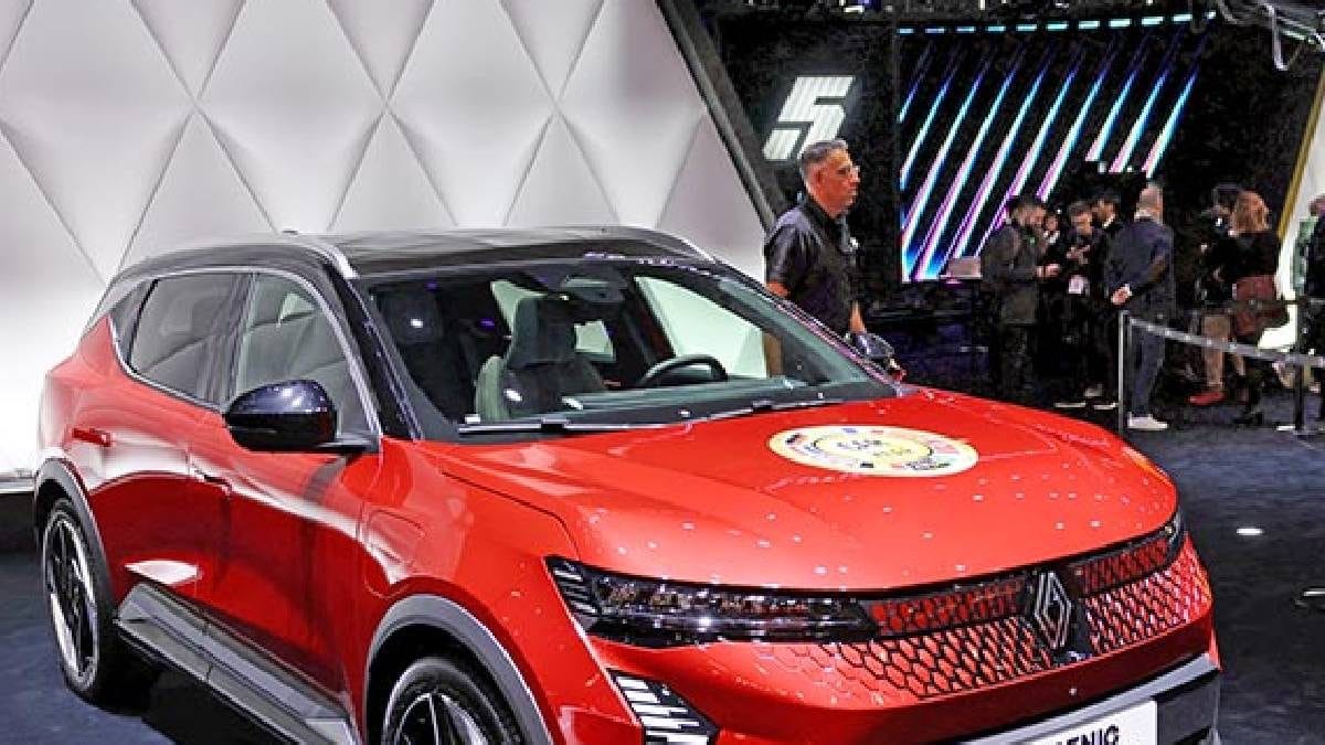 Renault Introduces New EV At Geneva Auto Show, The Scenic Model Bags ...