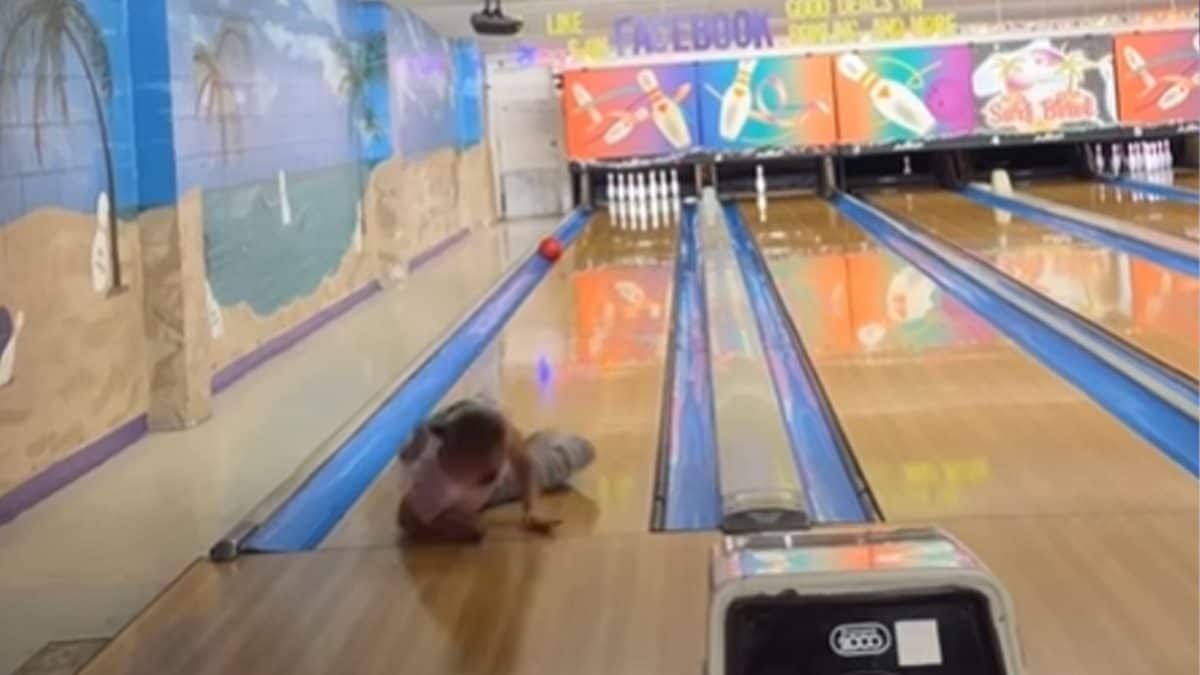 This Video Of Woman Struggling At Bowling Alley Is Proof The Game Is ...