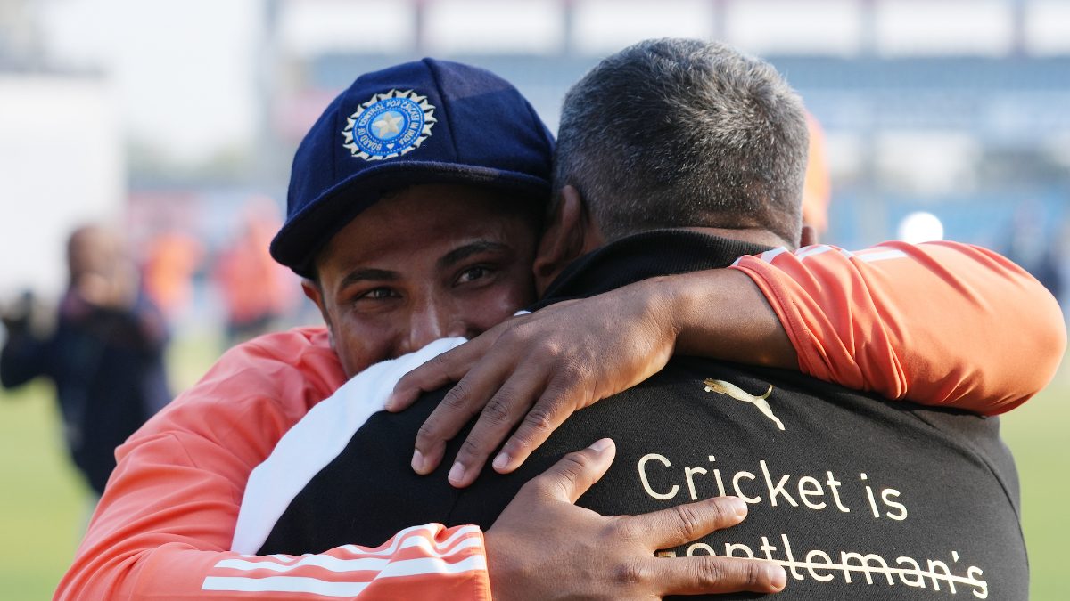 IND vs ENG, 3rd Test: Sarfaraz Khan's Father Sheds Tears as Son ...