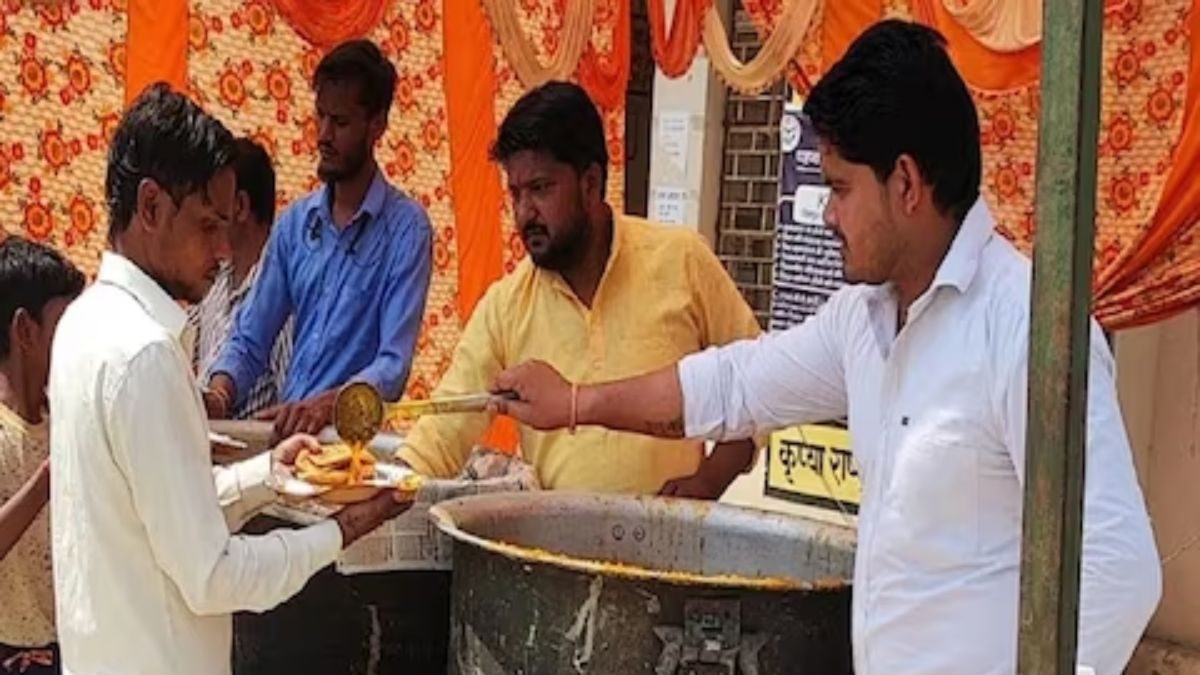 Watch: Bhandara Service Turns Nightmare As Snake Found In Vegetable ...