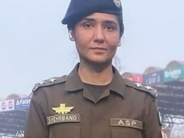 Praise Pours in for Pakistani Female Cop Syeda Shehrbano Naqvi Who ...