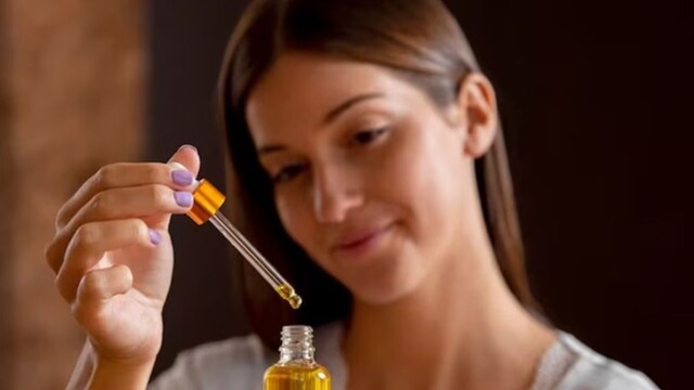 Is It Safe To Apply Oil To Your Body Before Bedtime? Expert Busts Myths ...