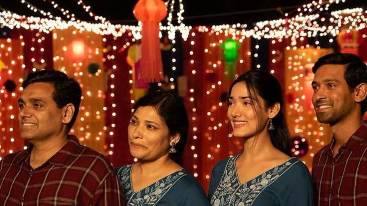 When Reel Meets Real: This BTS Pic From 12th Fail Sets Is Simply The ...