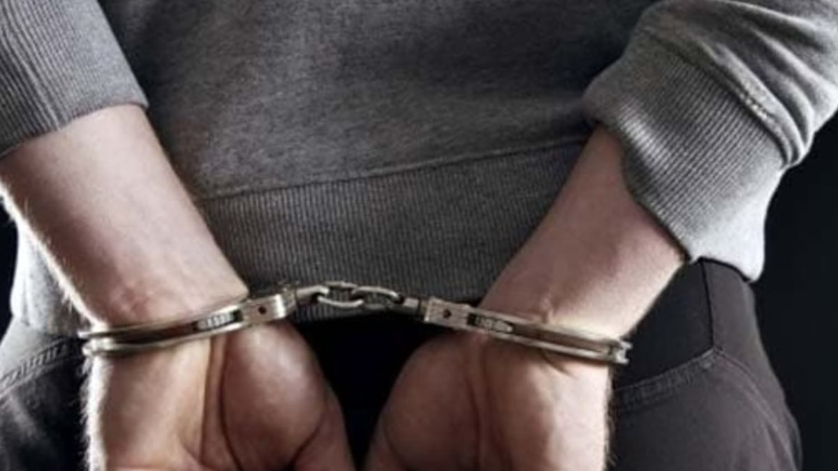 Maharashtra Ats Arrests Five Bangladeshi Nationals For Illegal Stay