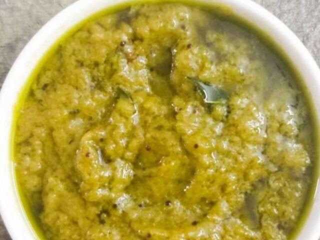 Spice Up Your Meals With This Easy Recipe Of Green Chilli Thokku Pickle ...