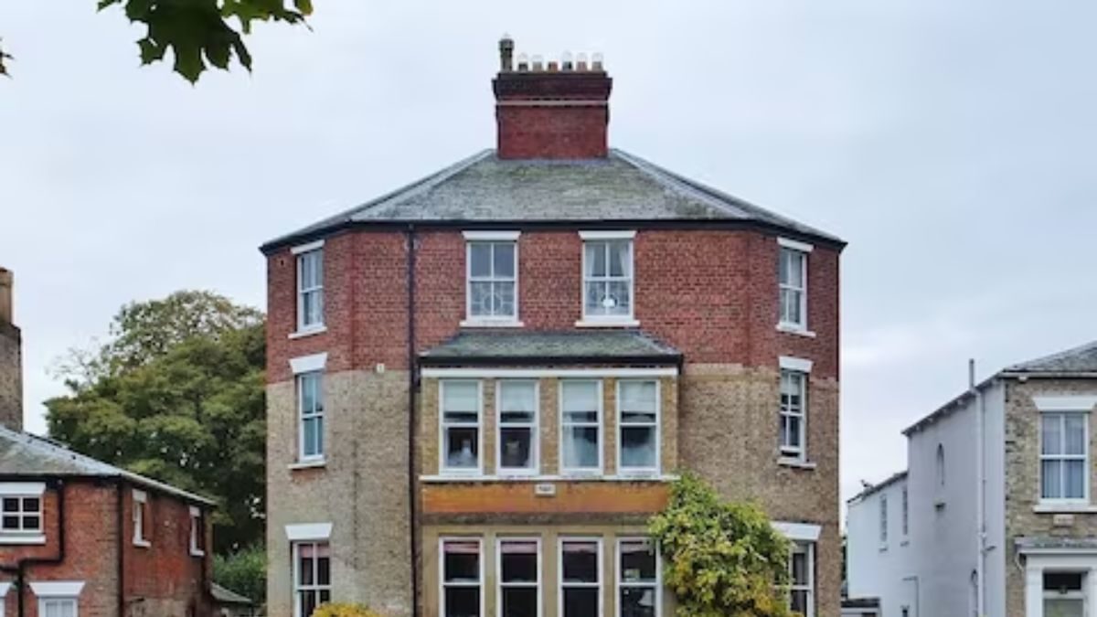 This Octagon House In UK, Worth Rs 15 Crore, Was Once A Prison | Viral ...