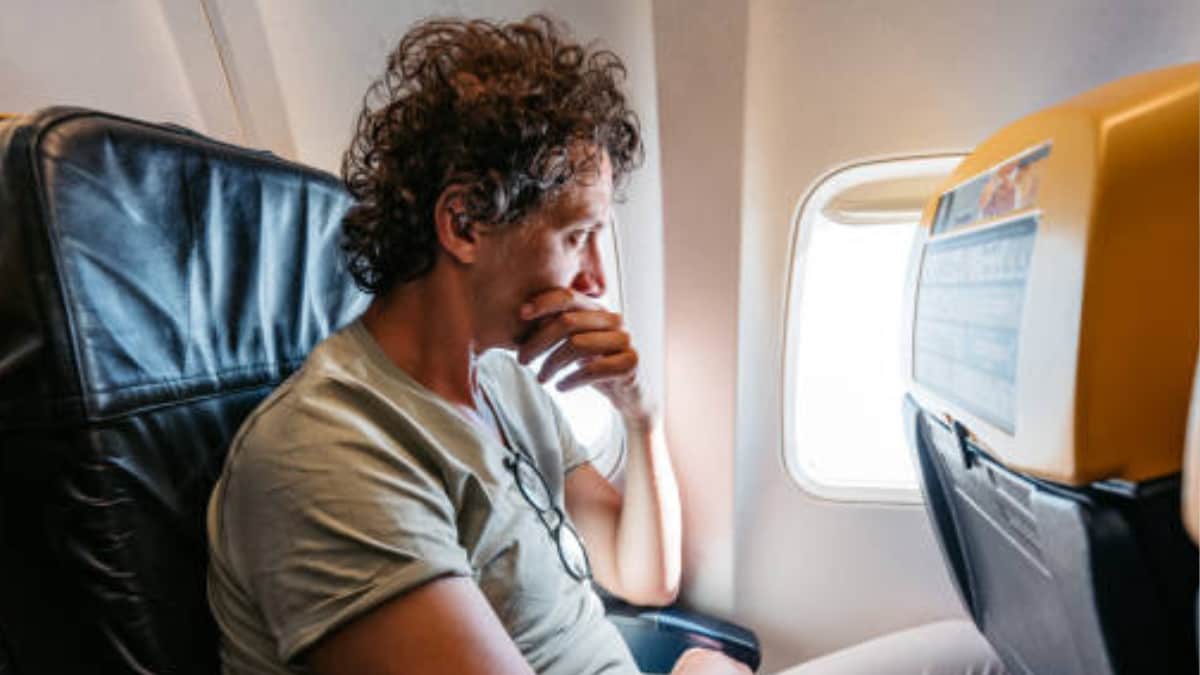 Suffering From Flight Anxiety? A Guide On How To Overcome Worrisome ...