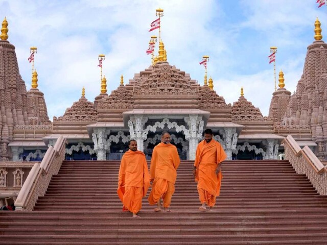 'Lotus in the Desert': BAPS Hindu Mandir Shines as Symbol of Indian ...