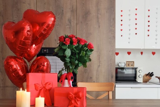Valentine's Day 2024: Unique Gifts For A Heartwarming Valentines Day - News18