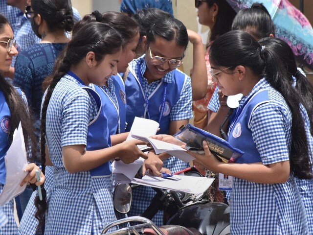 CBSE Allows Students With Basic Mathematics in Class 10 to Take The ...
