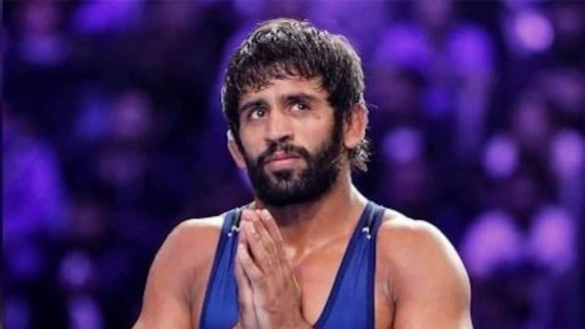 Wrestlers Bajrang Punia, Ravi Dahiya Crash Out of Paris 2024 Olympics ...