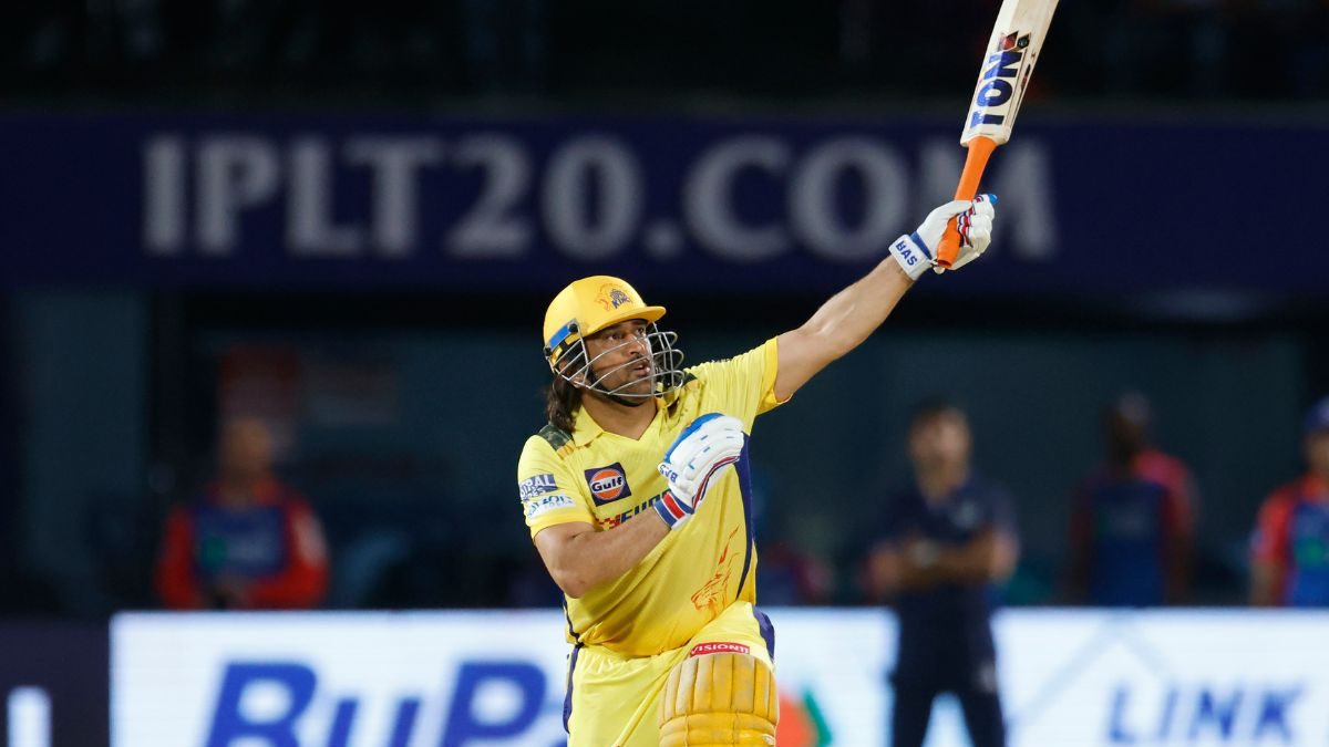 3 Sixes, 4 Fours; 37 Runs in 16 Balls: MS Dhoni’s Fiery Cameo Makes CSK ...