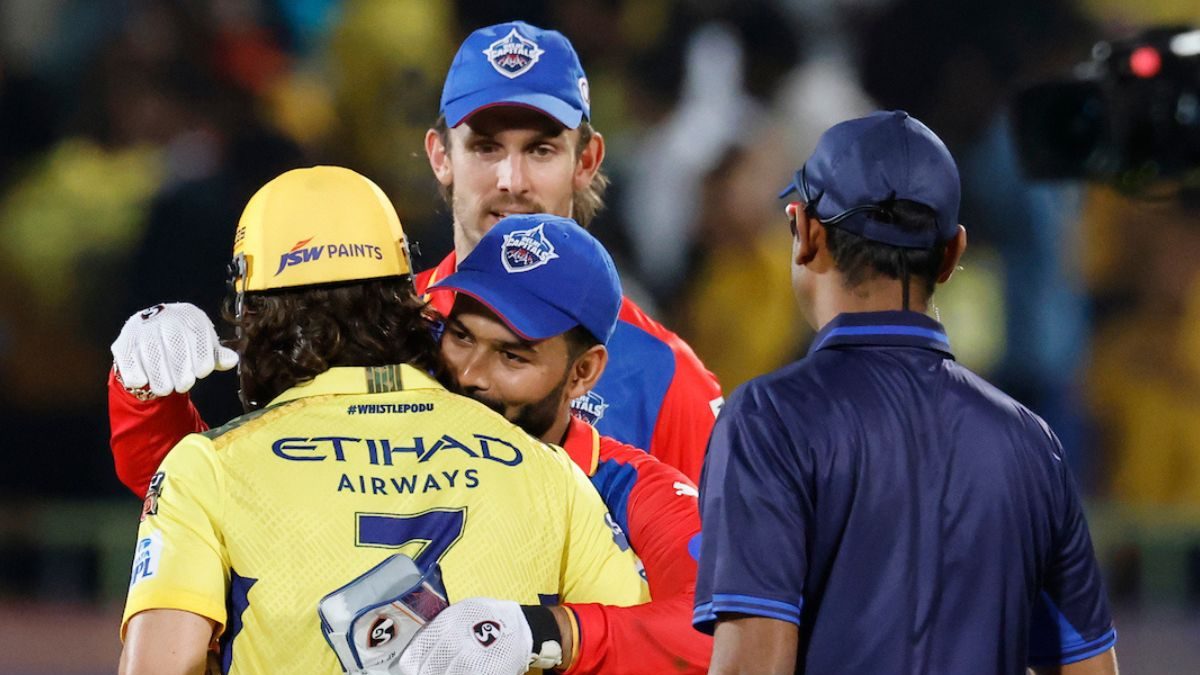 DC vs CSK: Dhoni Entertains the Vizag Crowd But Rishabh Pant's Delhi ...