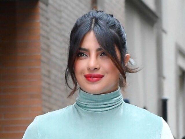 Priyanka Chopra Teams Up With Filmmaker Barry Avrich For Documentary ...