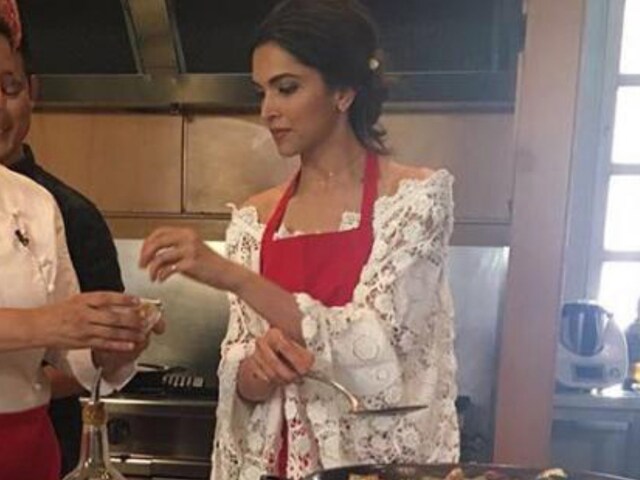 Deepika Padukone Recalls 'Sitting On Eggs' While Trying To Cook In ...