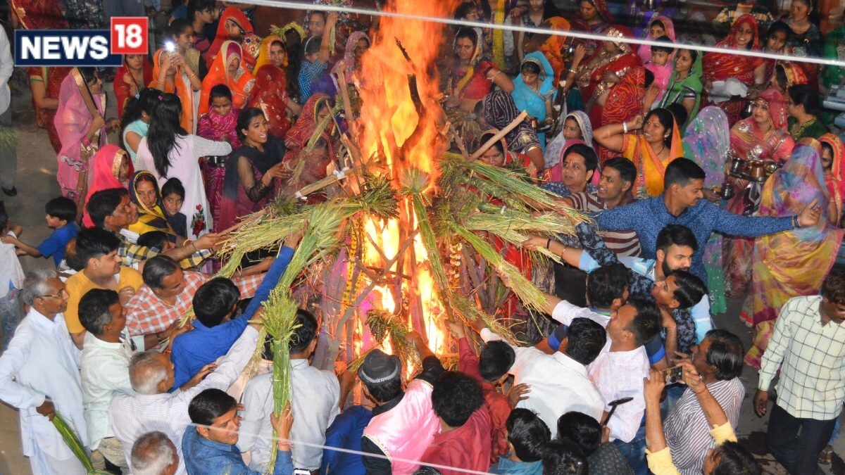 Holika Dahan 2024: Shubh Muhurat, History, and Rituals of Holi Eve ...