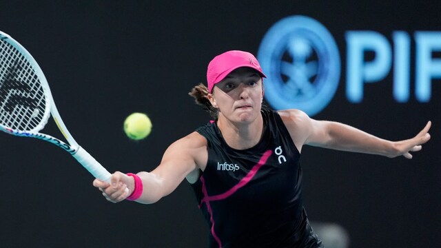 World No. 1 Iga Swiatek Withdraws From Beijing 1000 WTA Tournament ...