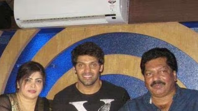 In Pics: South Actor Arya Is All Smiles With His Family | Movies News ...