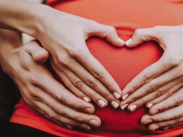 Woman Admits Cheating On Husband With Another Lady To Embrace