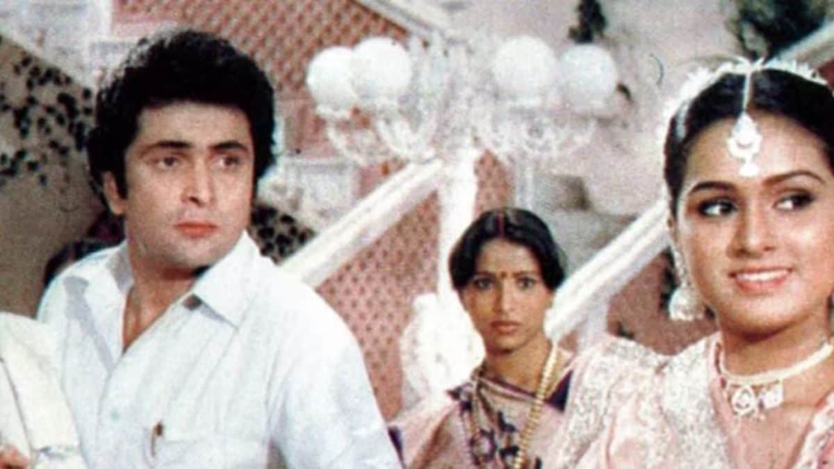 When Padmini Kolhapure Angered Raj Kapoor On The Sets Of Prem Rog | Movies News - News18
