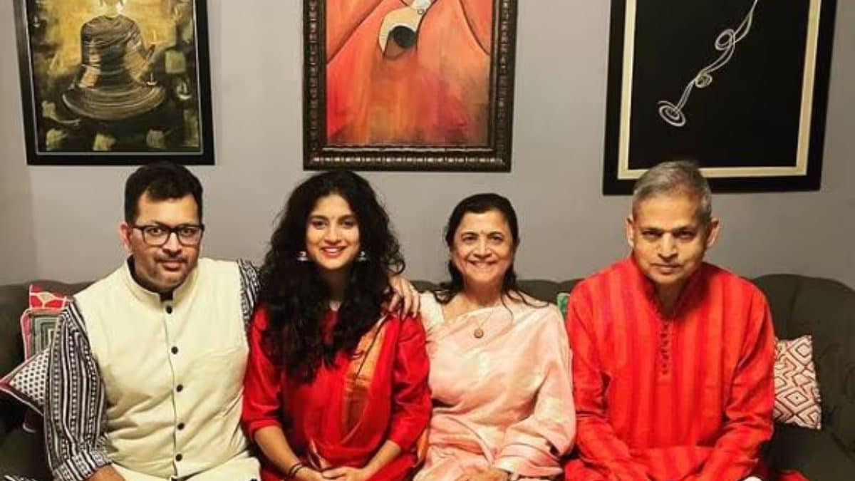 Actress Vega Tamotia Is All Smiles In This Viral Old Family Photo ...